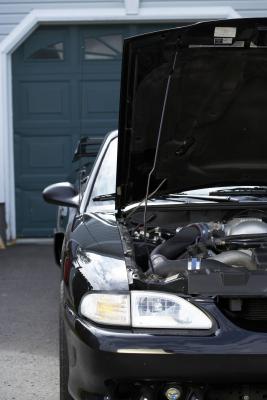 What Does a Rocker Arm Do in a Car Engine? | It Still Runs | Your ...