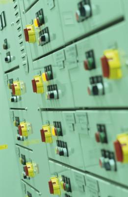 How to Design an Electrical Panel Board | HomeSteady